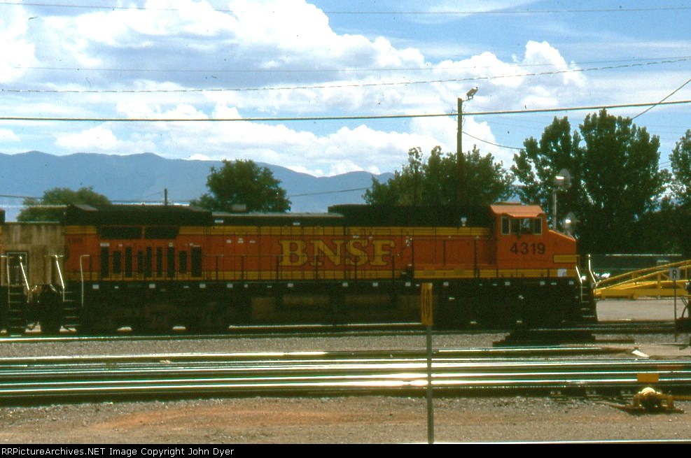 BNSF 4319